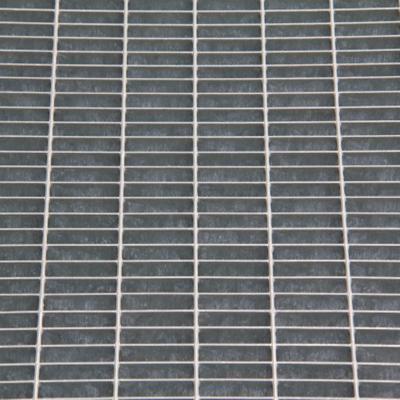China Industrial Engineering Building Materials Galvanized Serrated Grating Safety Steel Grid for sale