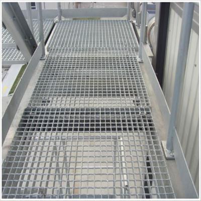 China Industrial Steel Grating Serrated Tooth Shape Hot Dip Galvanized 1000x2000mm for sale