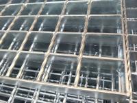 China Serrated Industrial Steel Grating Hot Dipped Galvanized G253/30/100 25x5mm for sale