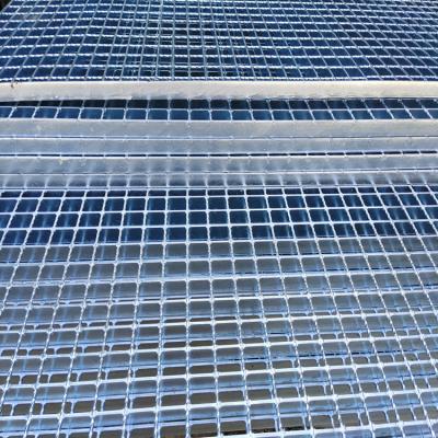 China Galvanized Serrated Steel Grating 5mm Thickness Safety Grid for Industrial Walkway for sale