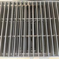 China Anti Slip Heavy Duty Steel Grating Industrial Flooring 25x5mm Hot Dip Galvanized for sale