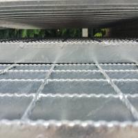 China Stainless Steel Non-Slip Grating 1000x1000mm 3mm Cross Bar Industrial Flooring for sale