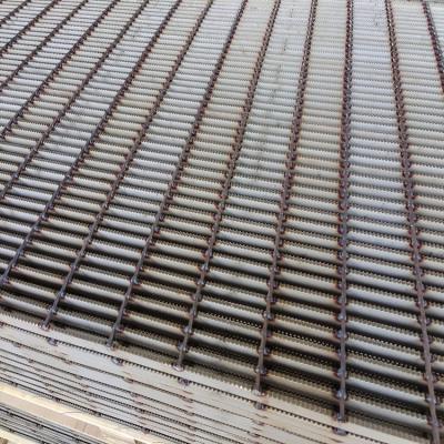 China Metal Serrated Steel Stair Treads Grating Drainage Covers Grid 25x5mm Bearing Bar for sale