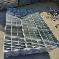 China Hot Dip Galvanized Trench Drain Grate Carbon Steel Bar Grating 30mm Spacing for sale