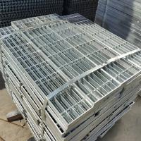 China Serrated Galvanized Steel Grating Trench Cover 305/30/100 Hot Dipped Silver for sale