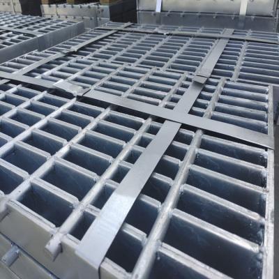 China Hot Galvanized Trench Drain Steel Grating Heavy Duty Welded 25mmx3mm Bearing Bar for sale