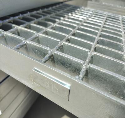 China Q235 Heavy Duty Steel Grating Galvanized 25x3mm Bearing Bar for Industrial Flooring for sale