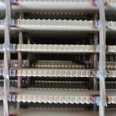 China Hot Dipped Galvanized Steel Grating Drainage Channel Serrated Bar 25x5mm for sale
