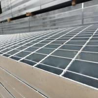 China 19-W-4 Heavy Duty Steel Grating Trench Cover Hot Dip Galvanized Drain Grate 30mm Pitch for sale