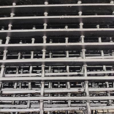 China Industrial Walkway Press Locked Steel Grating Heavy Duty 25x5mm Bearing Bar Untreated for sale