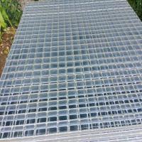 China Hot Dipped Galvanized Steel Grating Platform Flooring Anti Slip 30mm Pitch 5mm Thick for sale