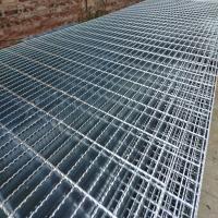 China Hot Dip Galvanized Steel Grating 25x5mm Bearing Bar 30mm Pitch Industrial Walkway Platform for sale