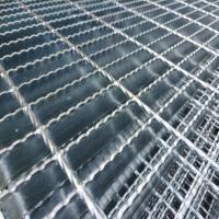 China Hot Dip Galvanized Steel Grating 25x5mm Bearing Bar 30mm Pitch Industrial Walkway Platform for sale
