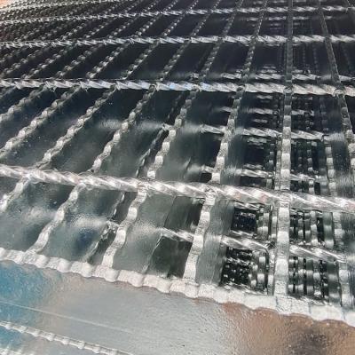 China Hot Dip Galvanized Steel Serrated Bar Grating 253/30/100 for Walkway Drainage Cover for sale