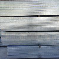 China Hot Dip Galvanized Serrated Bar Grating Grid Pedal Safety for Shipbuilding 30mm 40mm Pitch for sale