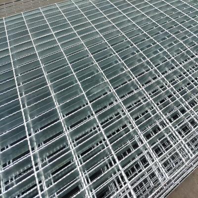 China Shipbuilding Serrated Galvanized Steel Grating Corridor Access Stair Step Plate for sale