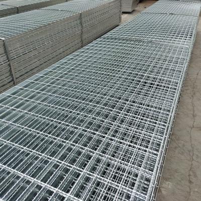 China Hot Dip Galvanized Serrated Steel Grating Lattice Plate for Construction Stair Treads 30mm Pitch for sale