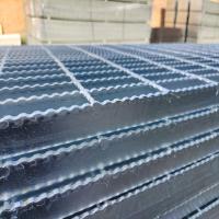 China Q235 Serrated Steel Grating 32x5mm Bearing Bar Galvanized for Industrial Flooring for sale