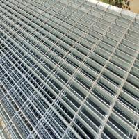 China Anti Fatigue Steel Grating Mats 1-6mm Thickness Hot Dipped Galvanized for Industrial Safety for sale