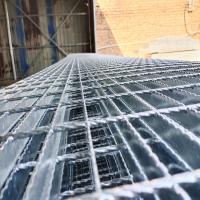 China Hot Dipped Galvanized Serrated Carbon Steel Bar Grating 325/30/100 for Industrial Use for sale
