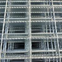 China Toothed Serrated Bar Grating Hot Dip Galvanizing For Equipment Platform Step for sale