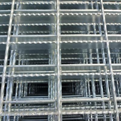 China Toothed Serrated Bar Grating Hot Dip Galvanizing For Equipment Platform Step for sale