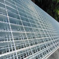 China Toothed Serrated Bar Grating Hot Dip Galvanizing For Equipment Platform Step for sale