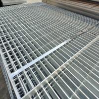 China Galvanized Torsional Heavy Duty Steel Grating 25x5mm Bearing Bar 100mm Cross Rod Pitch Anti Slip Platform for sale