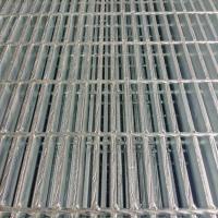 China Heavy Duty Steel Grating 35x5mm Bearing Bar 100mm Cross Rod Spacing for Construction Site Truck Passage for sale