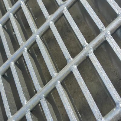 China Galvanized Carbon Heavy Duty Steel Grating Platform Step Plate For Drainage Industry for sale