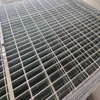 China Hot Dip Galvanized Steel Bridge Grating Serrated Bar High Strength for sale