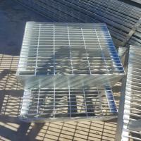 China Painted 304 Stainless Steel Grating 20x100mm for Equipment Maintenance Platform for sale