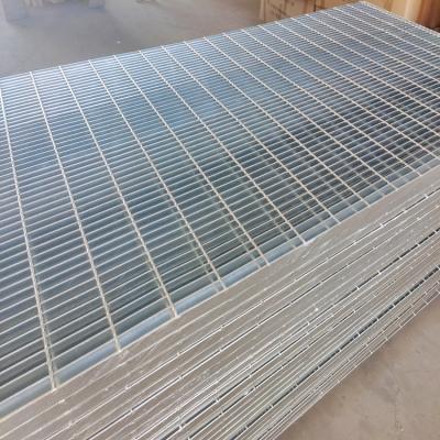 China 1m X 6m Industrial Steel Grating Platform Maintenance Channel Galvanized for sale