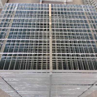 China Galvanized Steel Grating Walkway 30-60mm Bearing Bar Pitch Industrial Maintenance Platform for sale