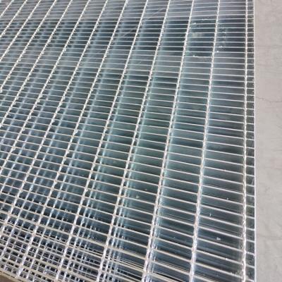 China Hot Dip Galvanized Steel Grating 403/30/100 for Industrial Machinery Platforms for sale