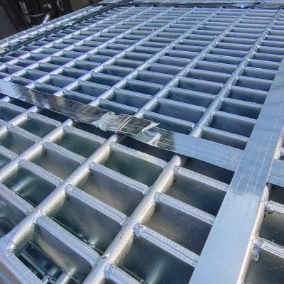 China Hot Dip Galvanized Steel Driveway Grating Heavy Duty Bearing Bar 10mm Thickness for sale