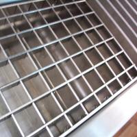 China 15-W-4 Stainless Steel Grating with 50-100mm Bar Pitch and ISO9001 Certification for Industrial Applications for sale