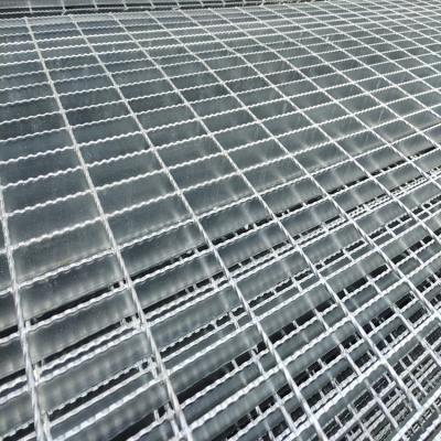 China Non Slip Serrated Steel Grating 5mm Industrial Walkway Platform HDG for sale