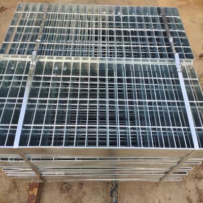 China Welded Steel Grating 1000x1000mm 30mm Bearing Bar Pitch Hot Dip Galvanized Industrial Flooring for sale
