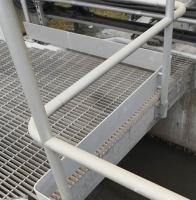 China 1000x1000mm Hot Dipped Galvanized Steel Grating Flat Bar 30mm Pitch Industrial Flooring for sale
