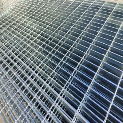 China Hot Dip Galvanized Serrated Steel Bar Grating 1000x1000mm Anti Acid Industrial Flooring for sale