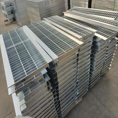 China G304 30x100mm Hot Galvanized Steel Grating Trench Cover for Parking Lot for sale