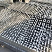 China 25x4.5 Stainless Steel Grating 1200x1300mm Industrial Steel Grating Hot Dip Galvanized for sale