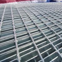 China 30mm Pitch Welded Stainless Steel Industrial Grating 1000x1000mm Hot Galvanized for sale