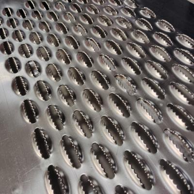 China Anti Slip Grating Stair Tread Non Skid Grating Steel Aluminum 25mm Thickness for sale