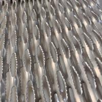 China Square Stair Tread Non Slip Metal Grating ISO9001 Custom Thickness Industrial Use for sale