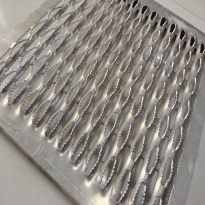 China Aluminum Anti Slip Grating Black Color 25mm Height Excellent Weather Resistance for sale