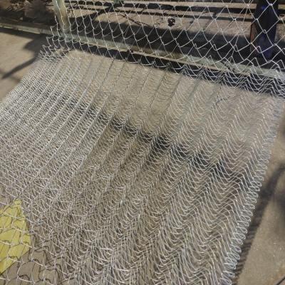 China Hot Dip Galvanized 4.5mm Chain Link Fence Silver for Industrial Residential Use for sale