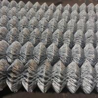 China Galvanized Chain Link Fence 120x120mm Mesh Silver Metal Panels Round Post for sale