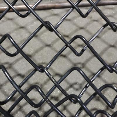 China 6×6cm Mesh 1.8M Height Galvanized Chain Link Fence - Silver Security Fencing with ISO9001 Certification for sale